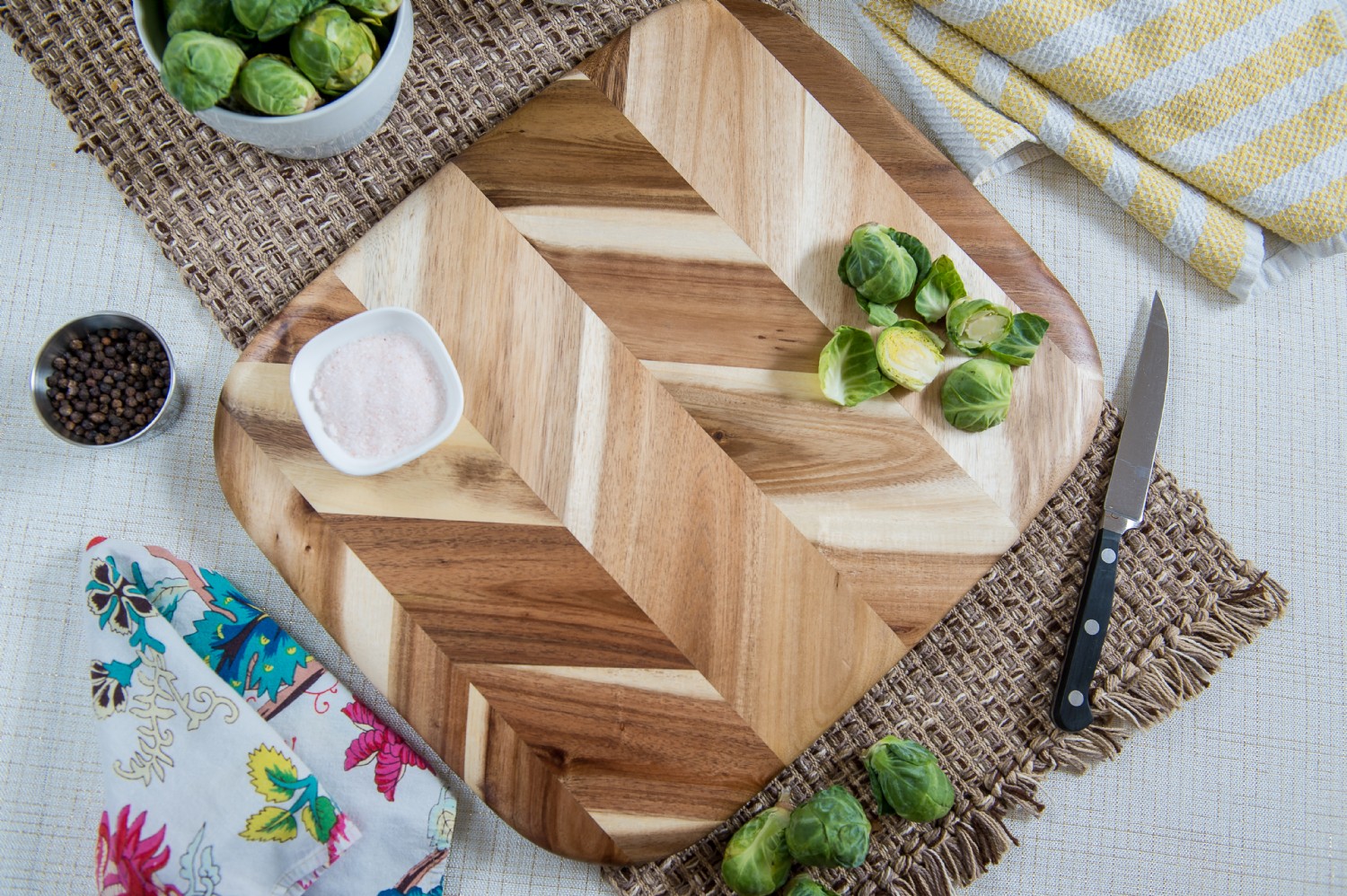 Acacia Herringbone Rounded Edge Board | Lipper International